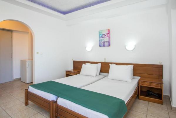 Hotel Nikos Bnb din Faliraki Grecia travos.ro