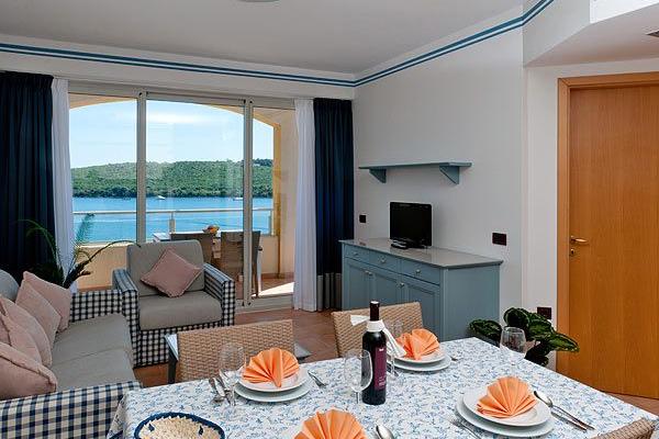 Resort Del Mar din Banjole Croatia travos.ro