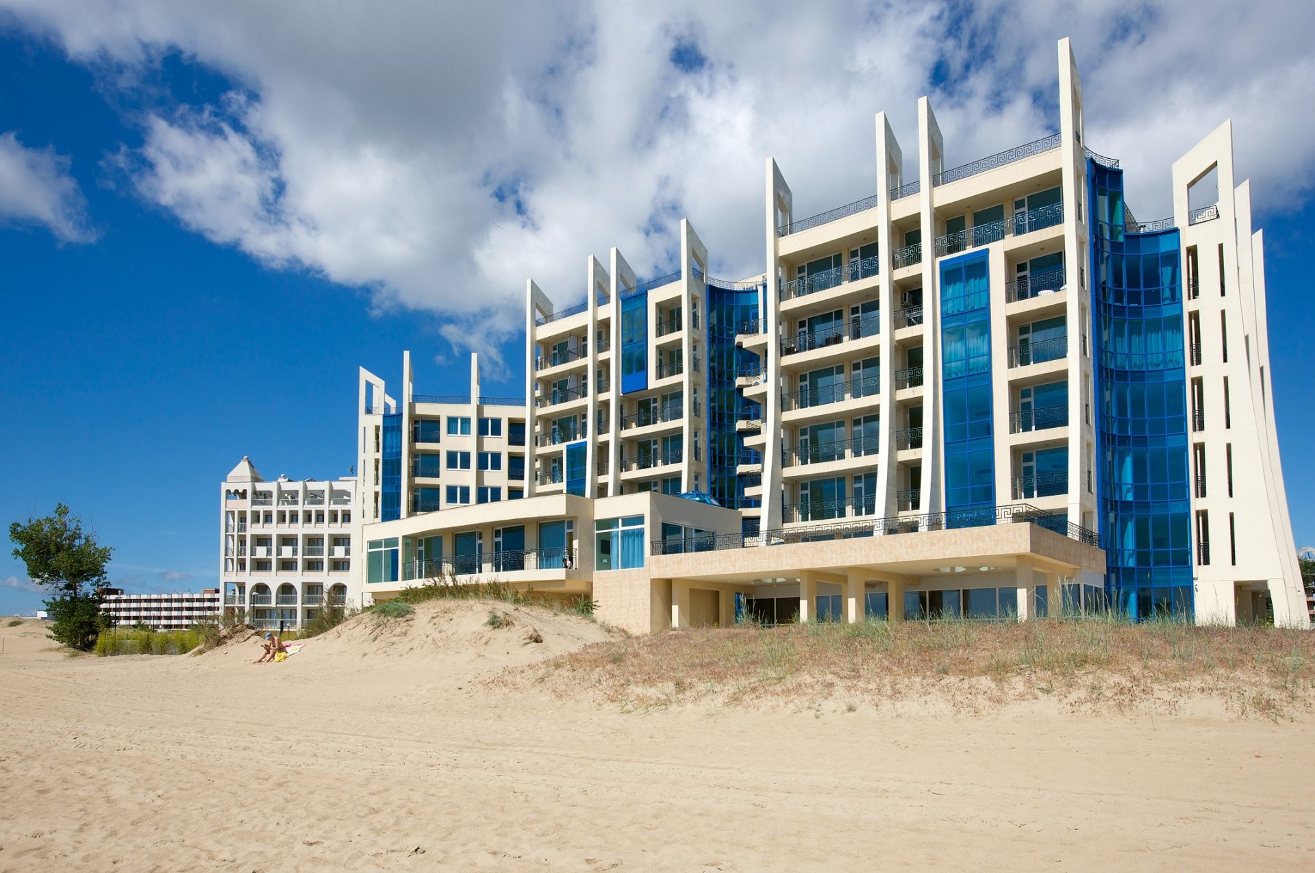 Dreams Sunny Beach Resort & Spa (Ex Riu Helios Paradise) din Sunny ...